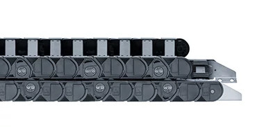 Energy chains for long travels and heavy duty purposes