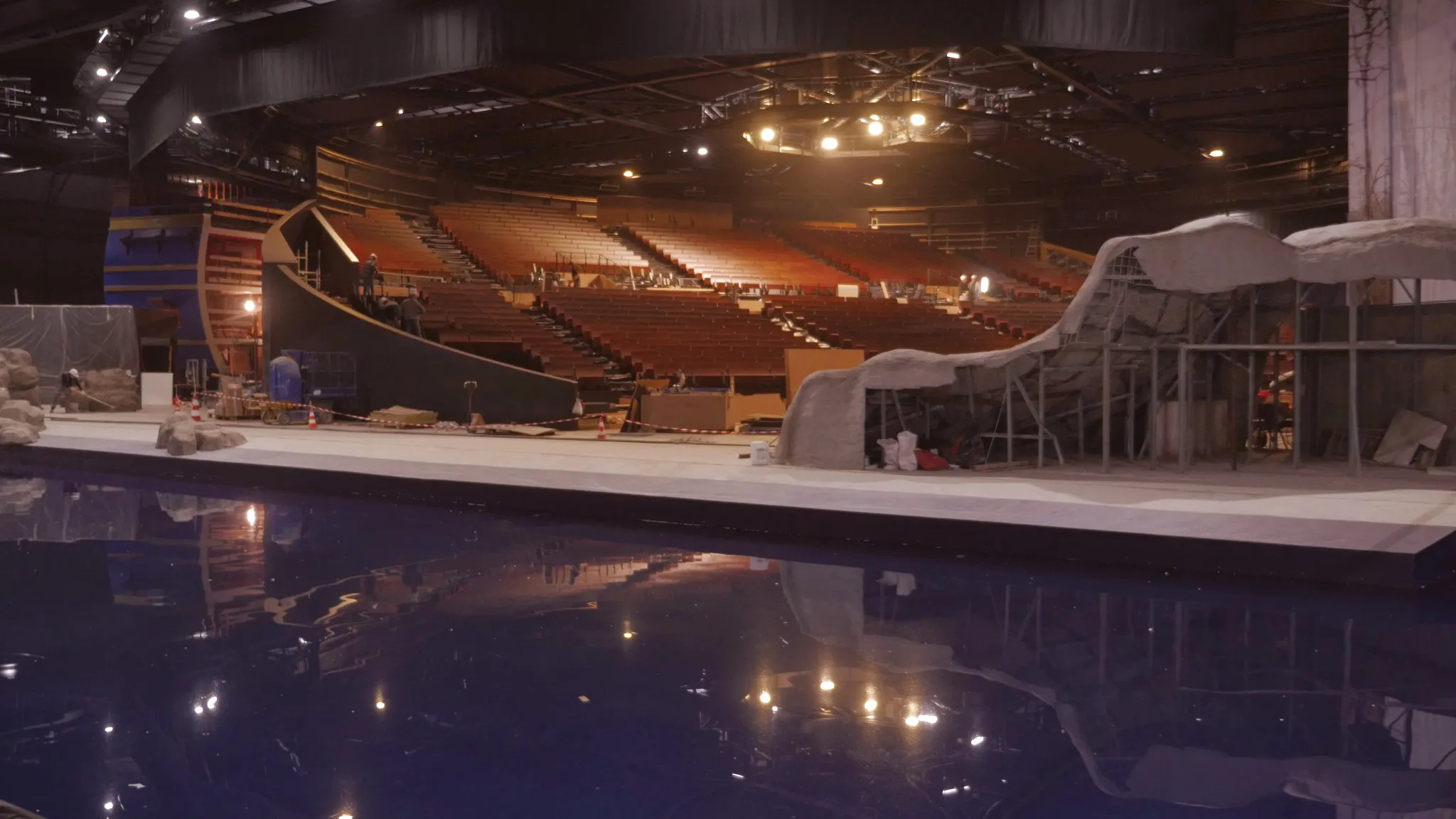 Rotating energy supply system for rotating grandstand | igus Australia