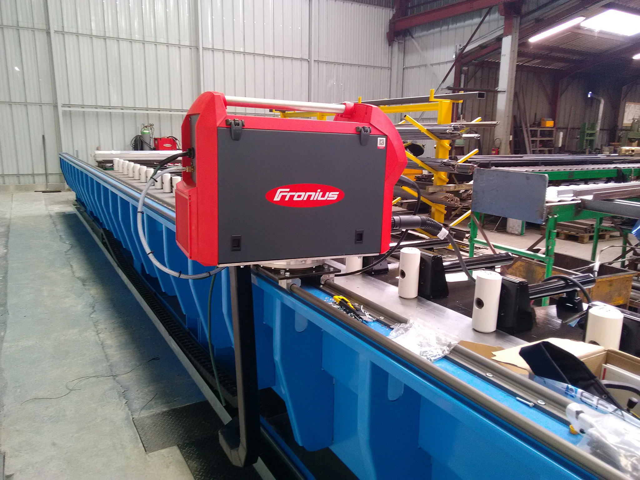 Rollagers in een laspost - drylin lineairtechniek