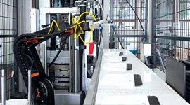 Plastics machines | Automation solutions