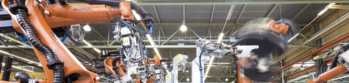 Energy chains for fuel tank production