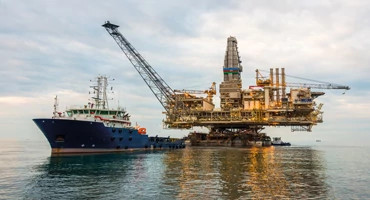 Energy supply solutions for shore power supply in ports | igus®