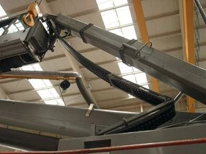 Vertical Zig-Zag Cable Management Solutions | igus®