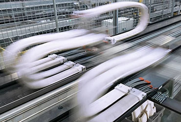 e-skin® cleanroom energy chains | igus®