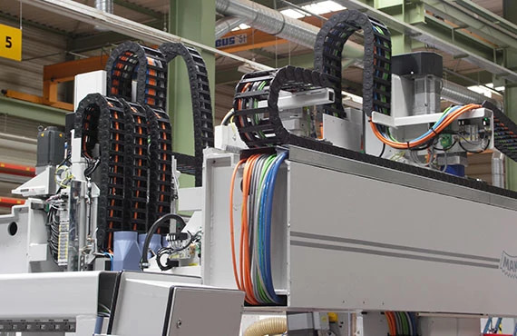 readychain® Pre-Assembled Cable Carriers with Cable | igus®