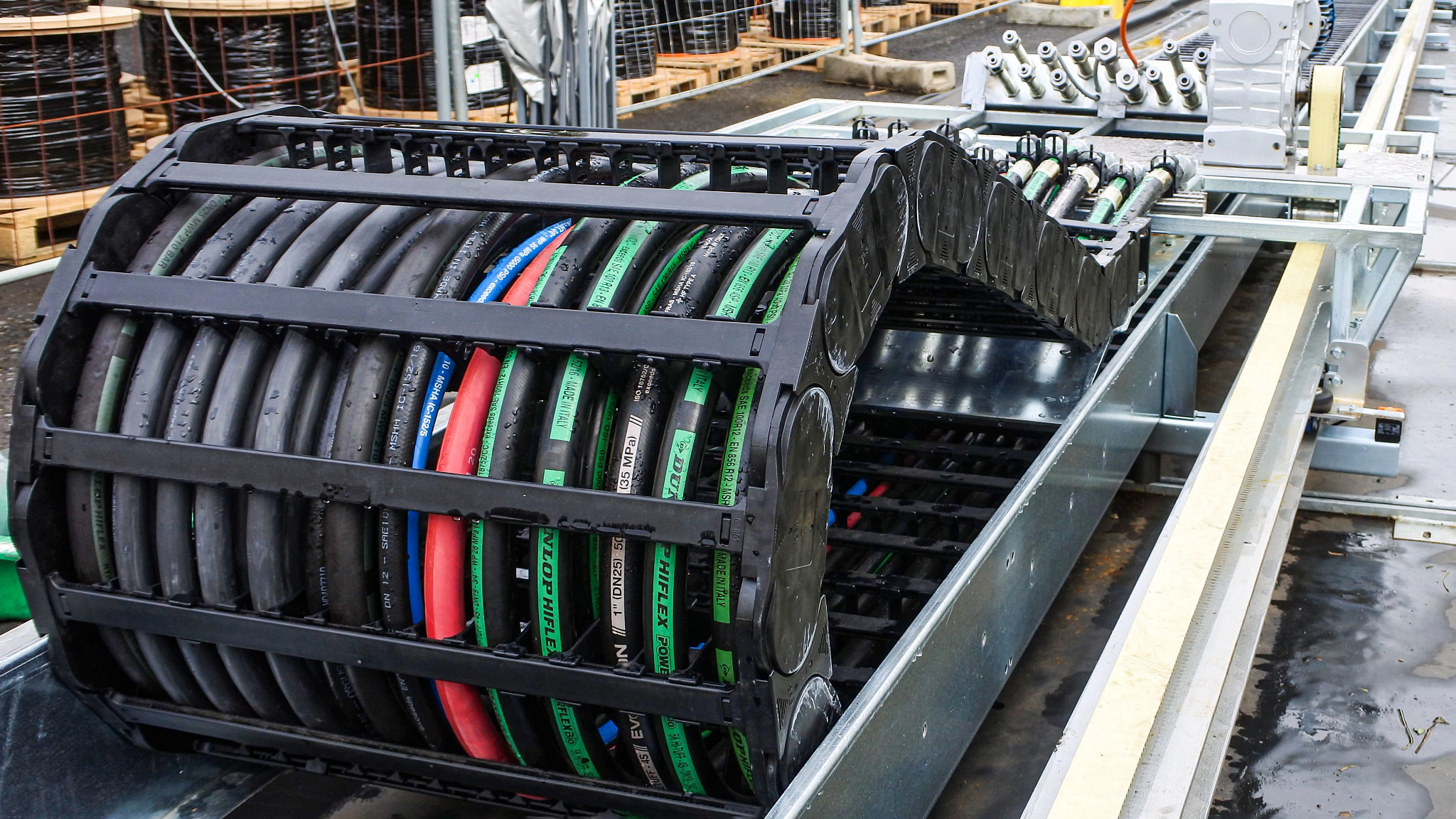 Outdoor test laboratory | outdoor test site | igus