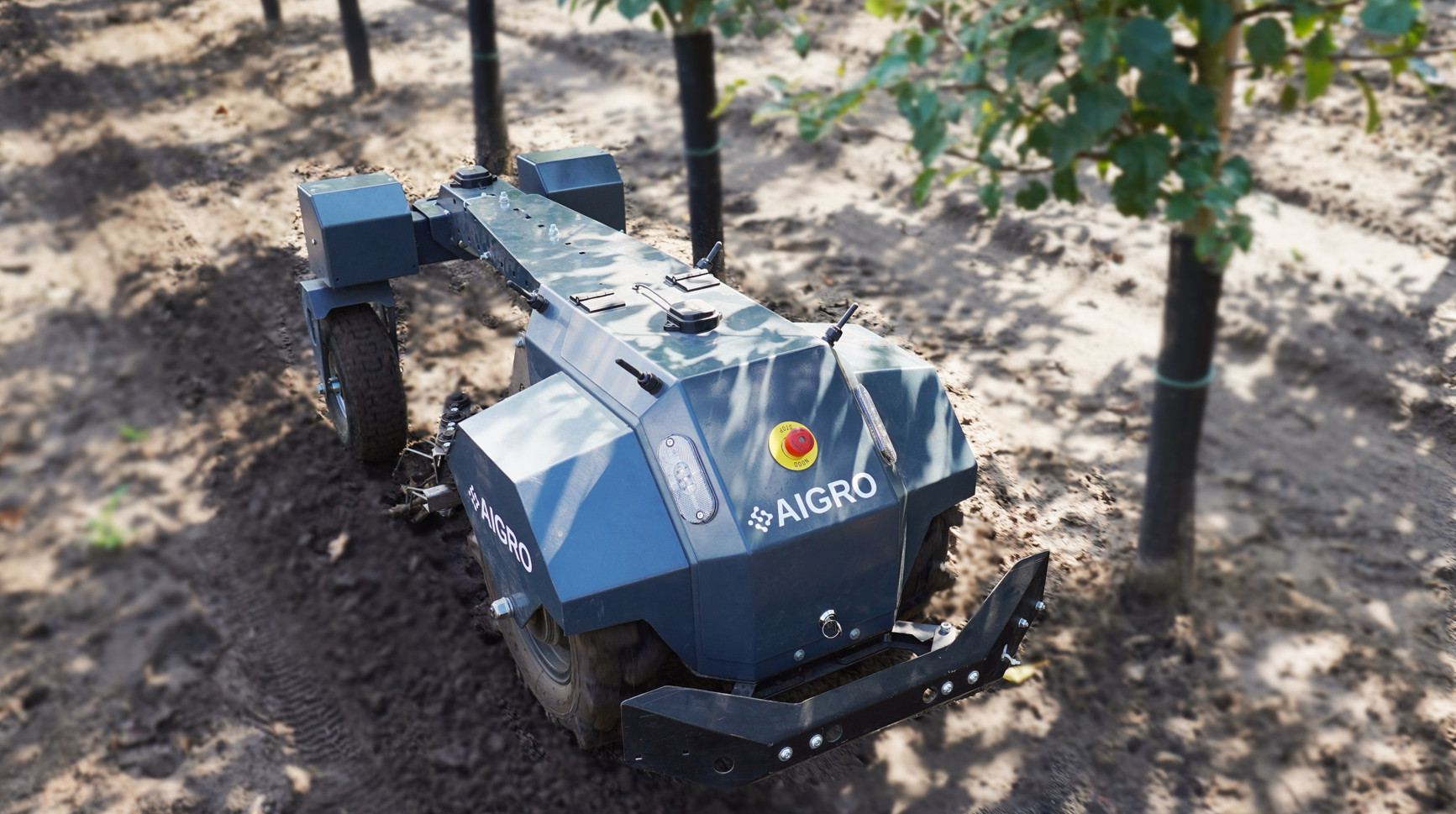 Autonomous weeding on wheels with a robot