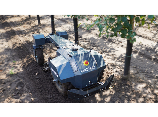 Autonomous weeding on wheels with a robot
