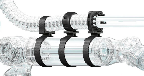 Quickly fit and retrofit clamps for cobots and small robots