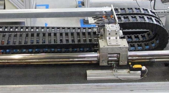 Insulation displacement technology in moving cable systems - igus ...