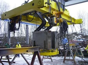 Vertical Zig-Zag Cable Management Solutions | igus®