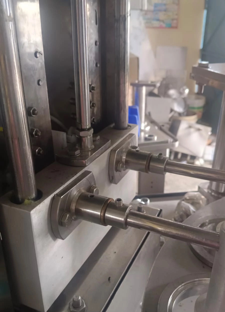 drylin® R Linear slide bush for the yoghurt packaging industry