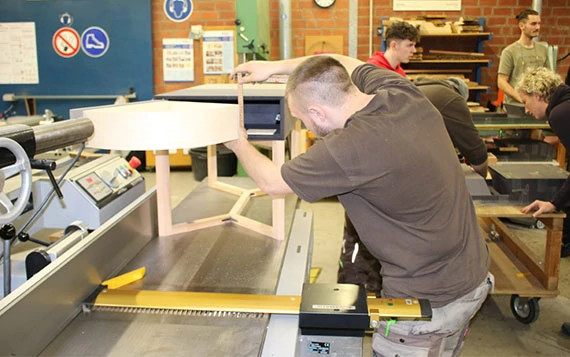 Linear guides and telescopic rails from igus for furniture