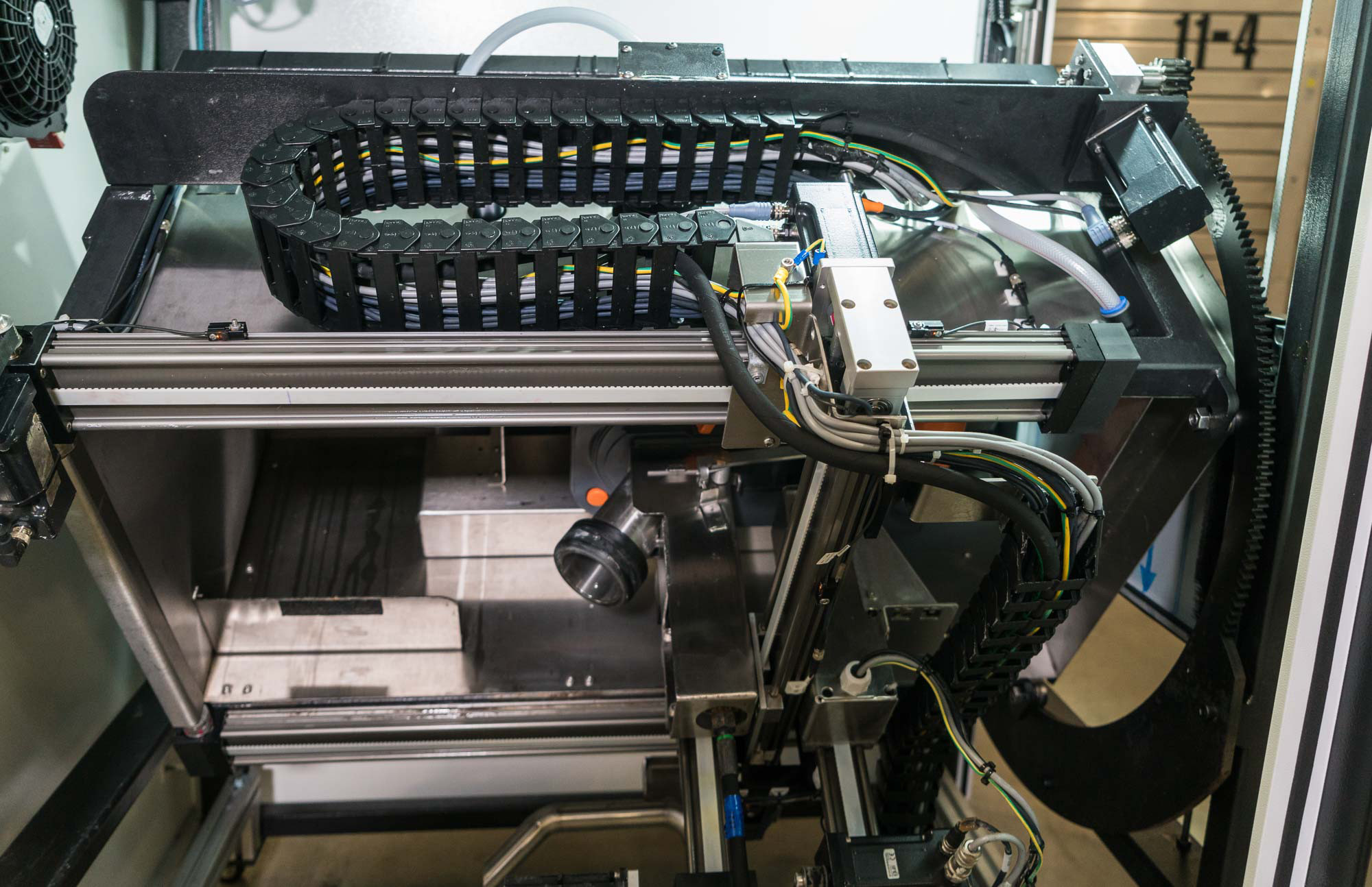 XYZ linear robot: simple construction, all-in-one source