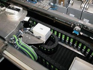 Reliable data cables for industrial plants and machines