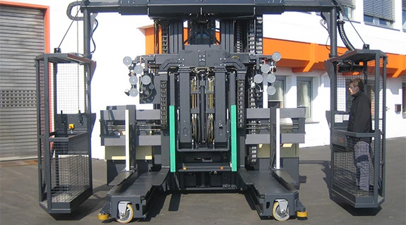 Safe cable routing for multidirectional sideloaders from HUBTEX | igus ...