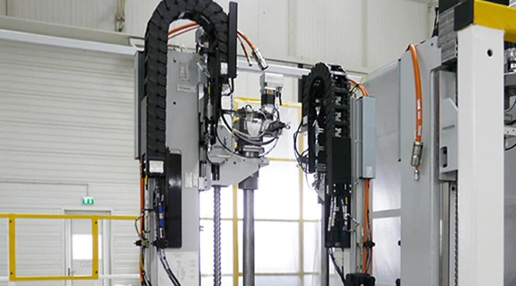 Energy and signal supply system in gantry loaders