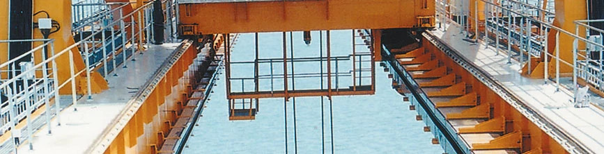 Roller energy chain on ship unloaders with over 400 m travel | igus®