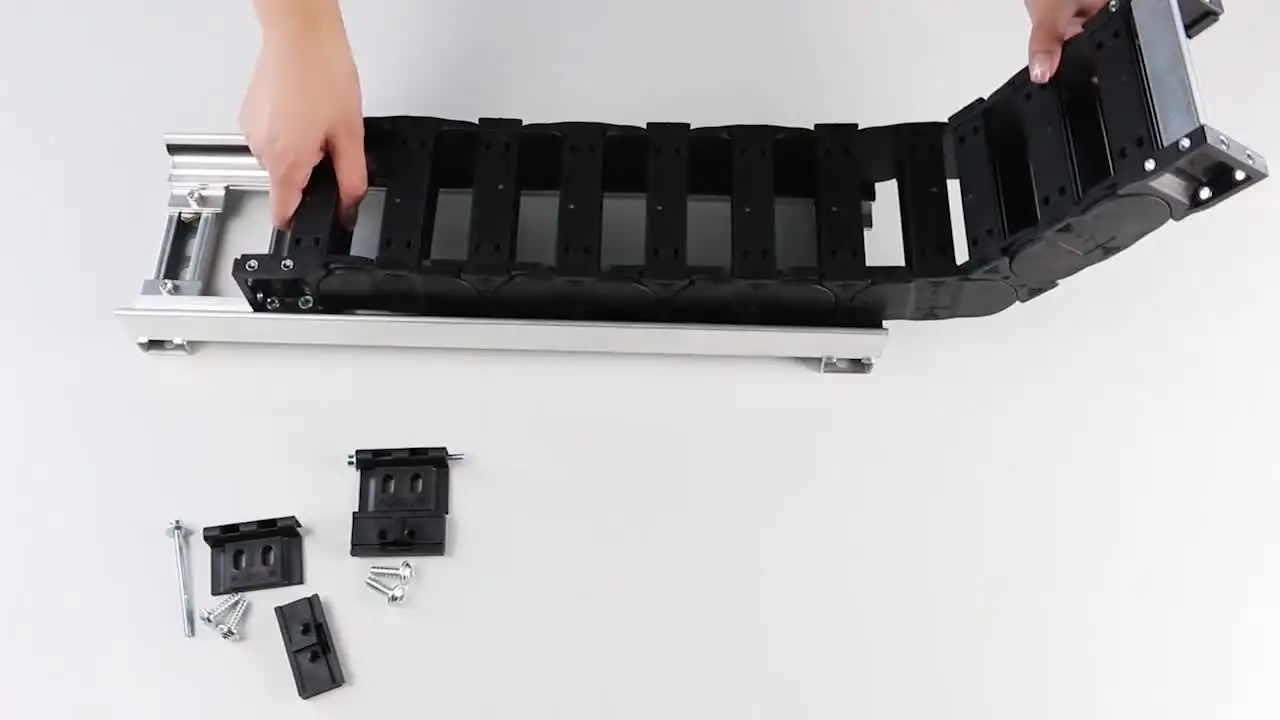Installation set for aluminium support trays