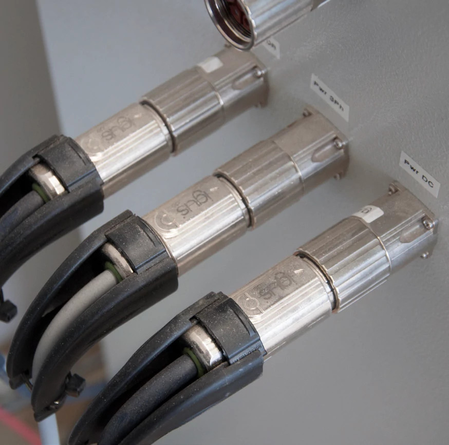 Cable routing with retraction system for 3D printing robots | igus®