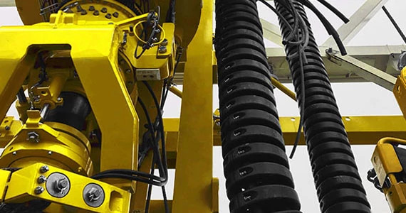 e-loop® instead of service loop | safe cable routing for top drives